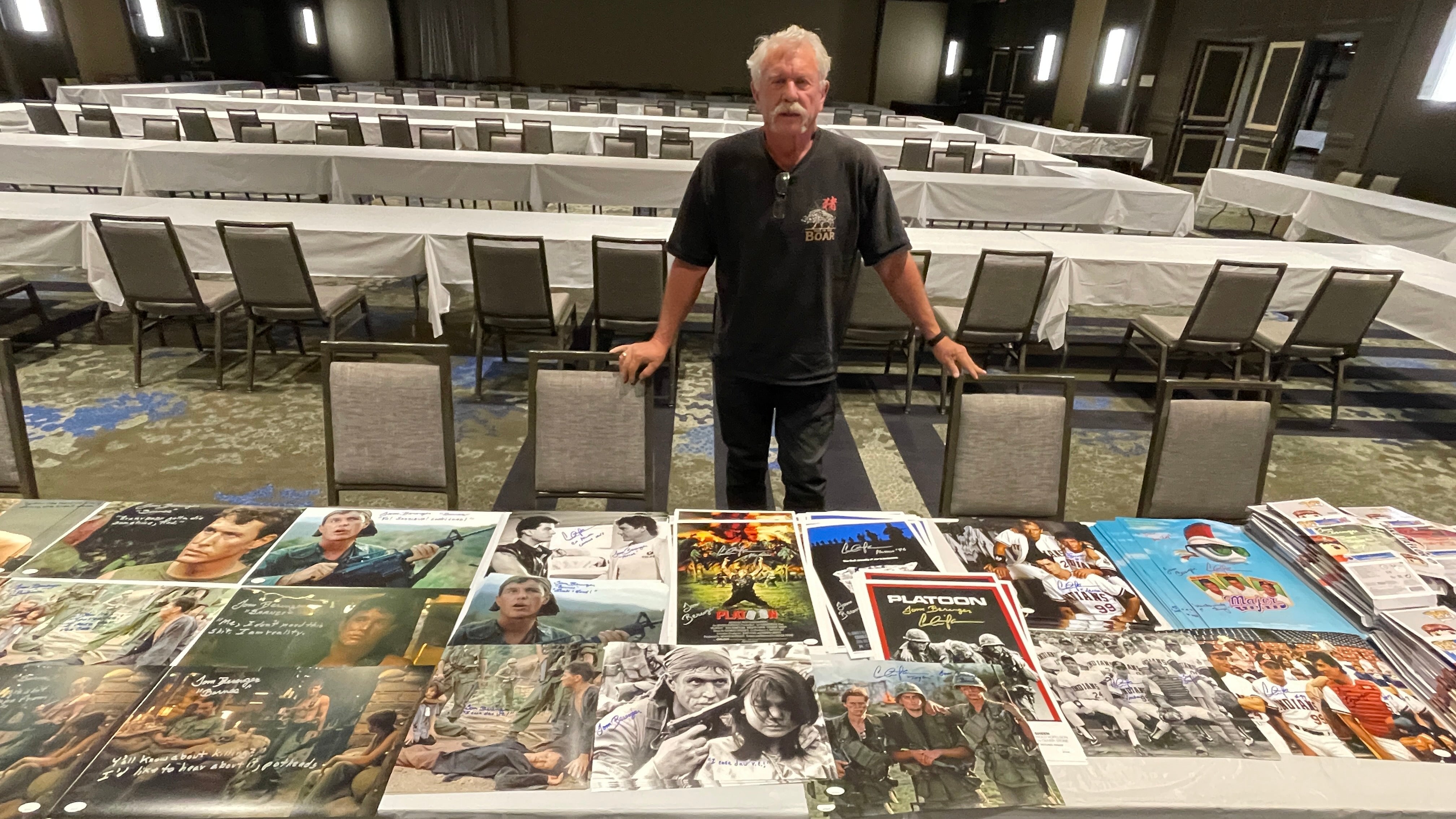 Tom Berenger with rare movie quote "I Caca dau Vee Cee!" Platoon 11x14 — HG